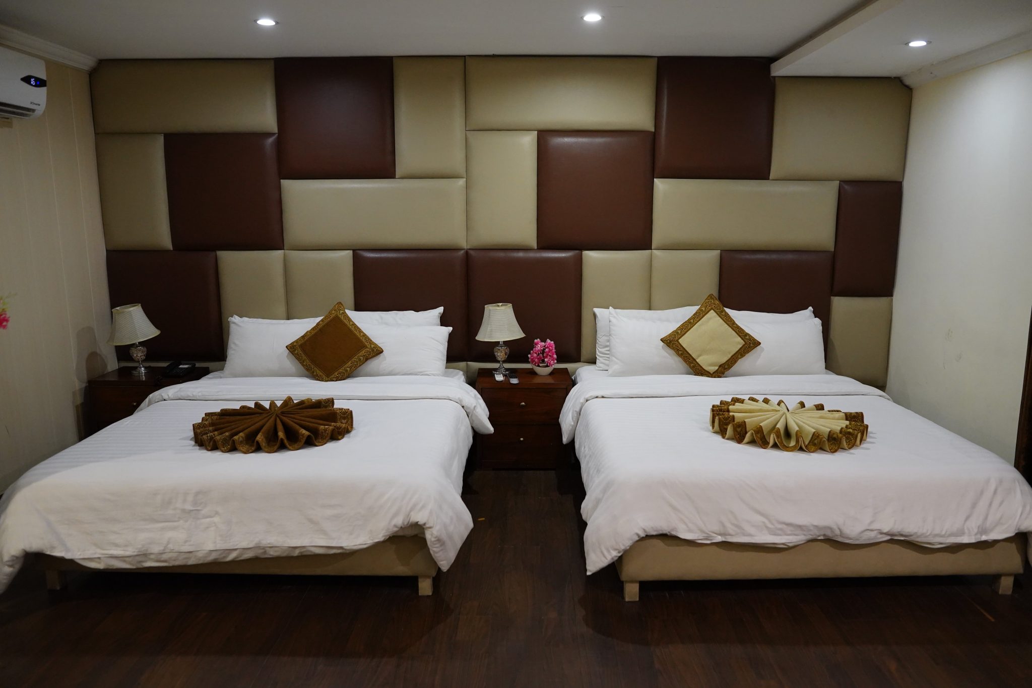Booking – Grand Millennium Hotel
